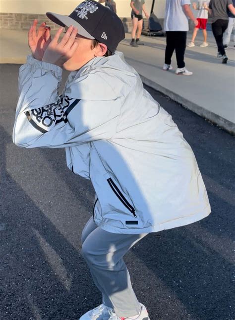 100 Griddy Wallpapers