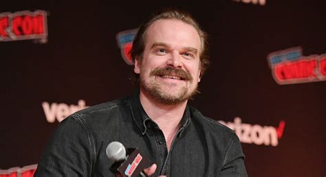 David Harbour Loves His ‘dad Bod Wants To See More Real Bodies In Hollywood David Harbour