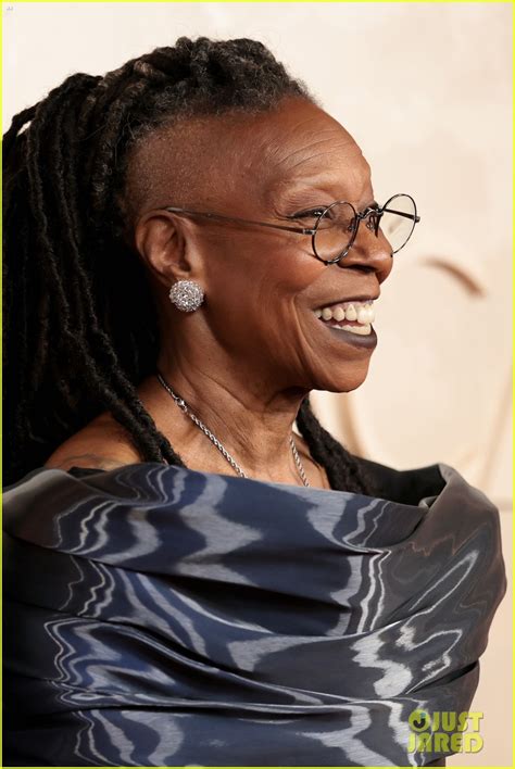 Whoopi Goldberg Wears Fresh Off The Runway Liquid Dress At Oscars 2025 Photo 5131892 Whoopi