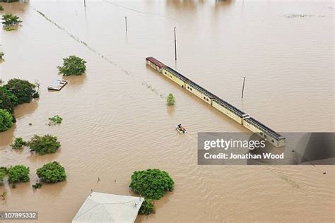 Rockhampton Flood Photos And Premium High Res Pictures Getty Images