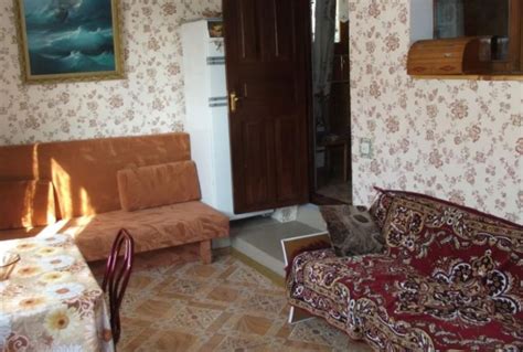 Коли вітчим і його син переїхали до нас додому вони стали знущатися