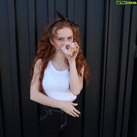 Francesca Capaldi Instagram I 🍩 Know What To Get My Friends For