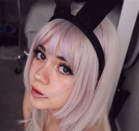 Anna Feschenko Queenfesch6 Age The Daily Biography Facebook