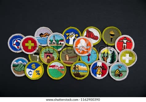 1 535 Imágenes Fotos De Stock Objetos En 3d Y Vectores Sobre Scout Troop Shutterstock