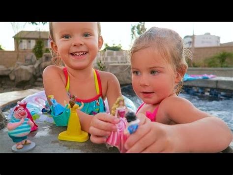 👑 Disney Princess Pool Party 👙 Youtube