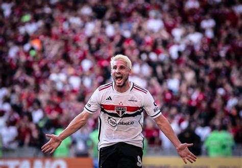 Jonathan Calleri Em 2025 Camisa Do São Paulo Imagens Spfc Saopaulo Fc
