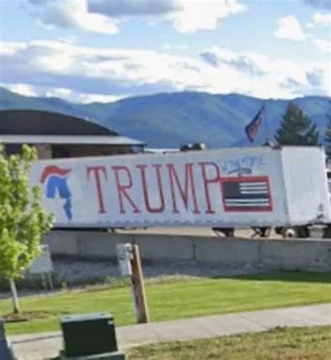 This Person Shared The Surprising Shift Hes Seen In Trump Signage