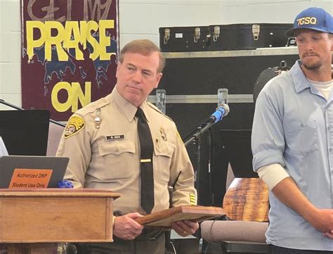 Retiring Officer Thanked At Sq Armed Forces Day
