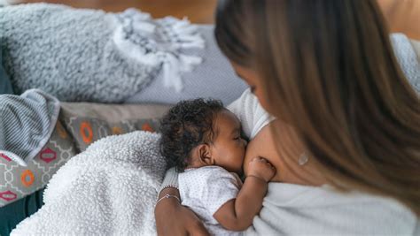 What Really Happens To Your Body When You Stop Breastfeeding