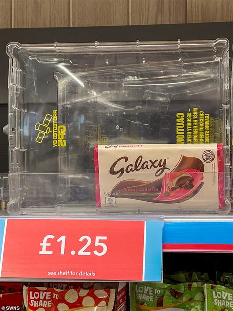 Brazen Shoplifters Are Setting Up Stalls In Pubs To Flog Stolen Goods And List Food Items For