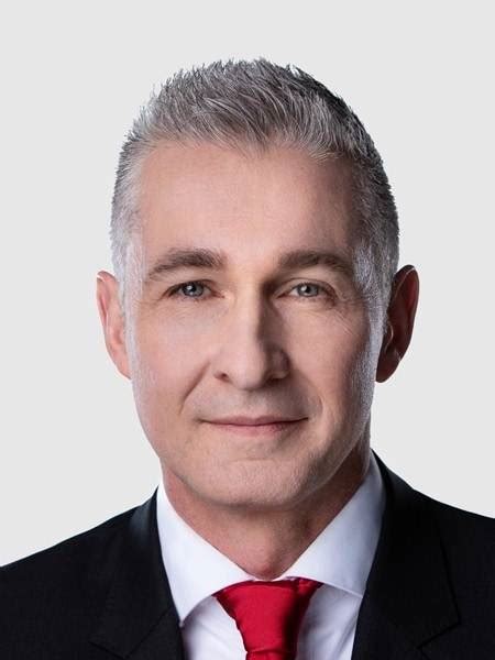 Ashley Veasey 百度百科