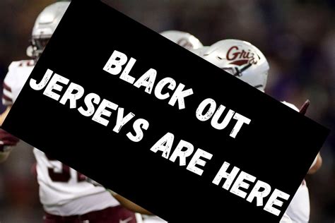 First Look At Montana Griz Black Out Uniforms