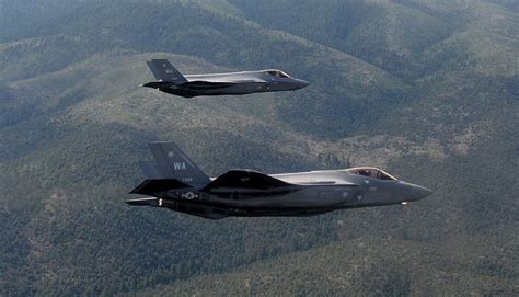 6wps • F 16 Photography