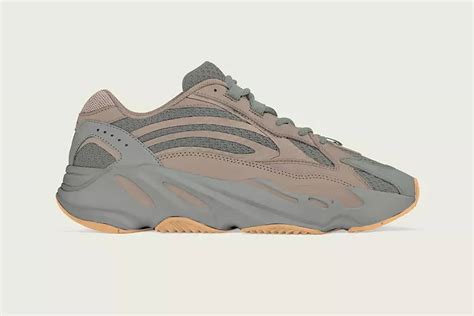 2018년의 열기를 이어갈 2019년에 발매될 이지 스니커즈 시리즈 모음 Adidas Yeezy Sneakers 2019