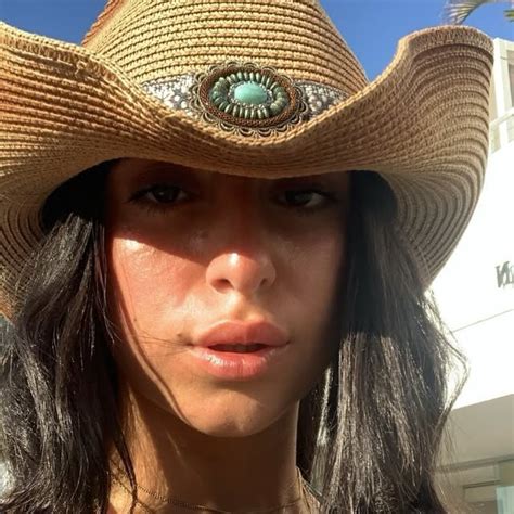 Romi Romi Malul On Threads