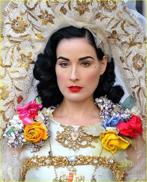 Dita Von Teese Snow White Look Dita Von Teese Dita Von Teese