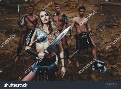 2936 Imágenes De Female Gladiator Imágenes Fotos Y Vectores De