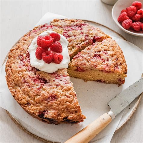 Raspberry Cake Almond Raspberry Cake With Raspberry Filing