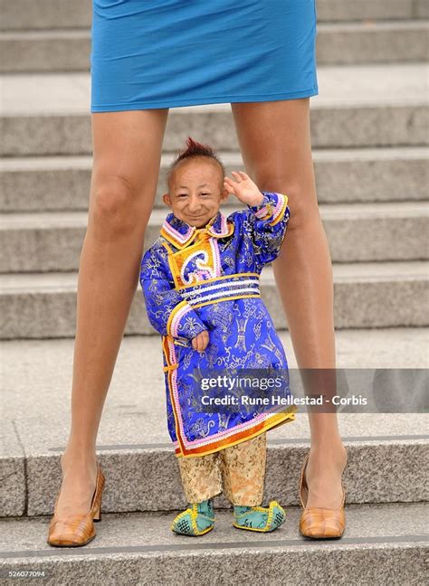 Worlds Shortest Woman And Man