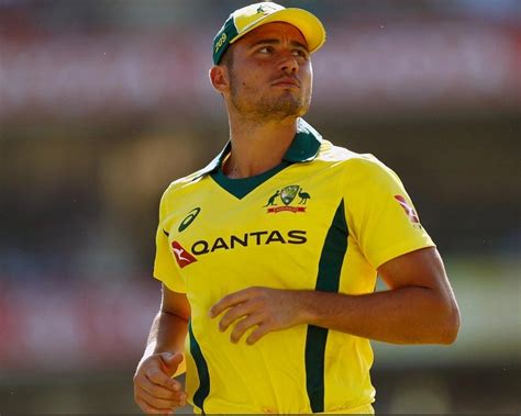 चैंपियंस ट्रॉफी में होने के बावजूद क्यों लिया अचानक मार्कस स्टोइनिस ने