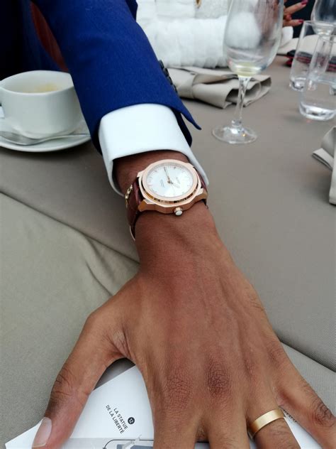 How To Choose A Wedding Watch For An Engagement T Conteenium