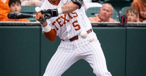Powered By Ethan Mendozas Two Rbi No 1 Texas Baseball Defeats Texas Aandm 3 2