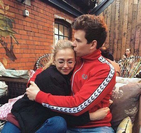 Luke Newton Biography Girlfriend Sophie Simnett Net Worth Movies