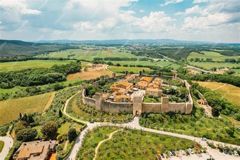 Premium Photo Beautiul Aerial View Of Monteriggioni Tuscany Medieval