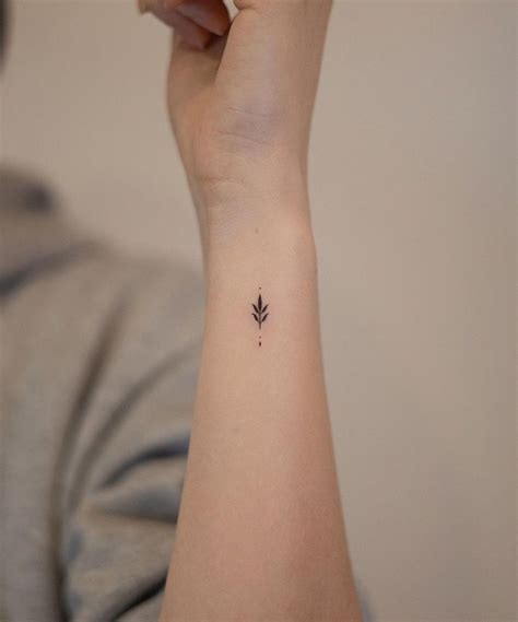 Pin By Faran On Tattoo ️ In 2025 Small Tattoos Tiny Wrist Tattoos