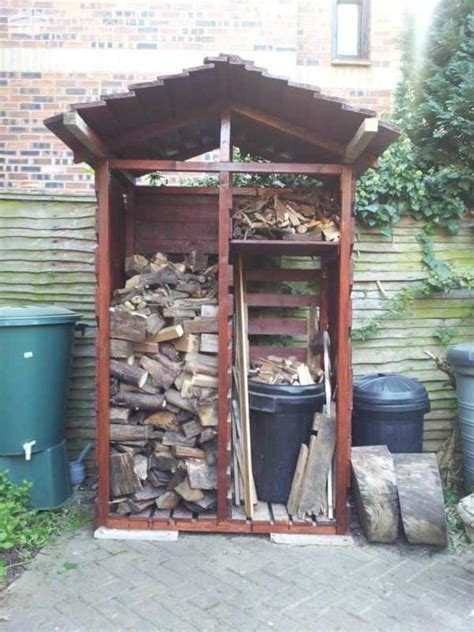 Log Store Made From Six Pallets • 1001 Pallets