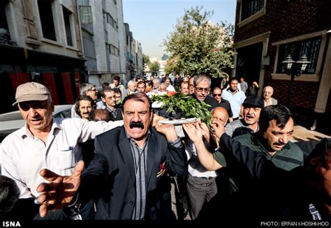 تصاویر مراسم خاکسپاری بازیگر عین‌الله باقرزاده