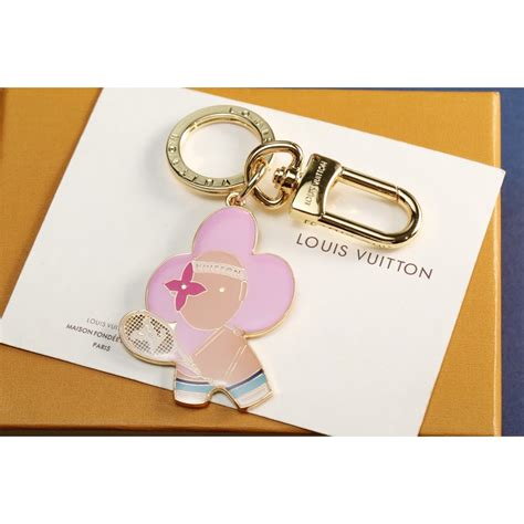 L V ตุ๊กตาดอกทานตะวัน ไม้เทนนิสจี้พวงกุญแจแฟชั่นน่ารัก All Match จี้ Shopee Thailand