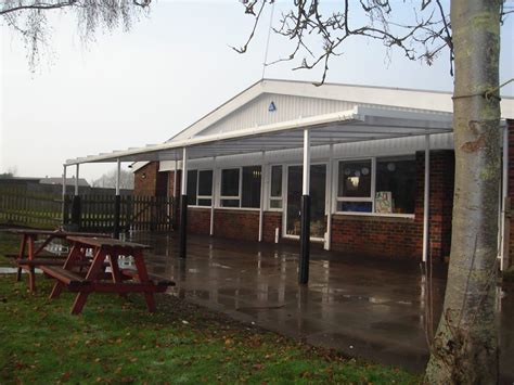 Stadhampton Primary School Oxford Wall Mounted Canopy Able Canopies