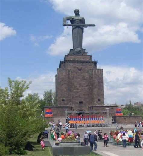 مجسمه مادر ارمنستان،مام ارمنستان ️ تاریخچه ️عکس ️ آدرس