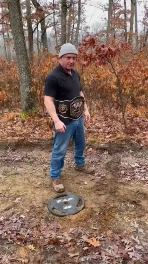 Todzilla R Armwrestling