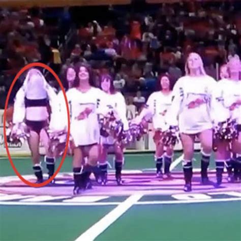 Pro Football Cheerleaders Wardrobe Malfunctions Liqurus