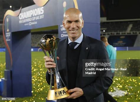 521 Real Madrid Fifa Zidane Photos And High Res Pictures Getty Images