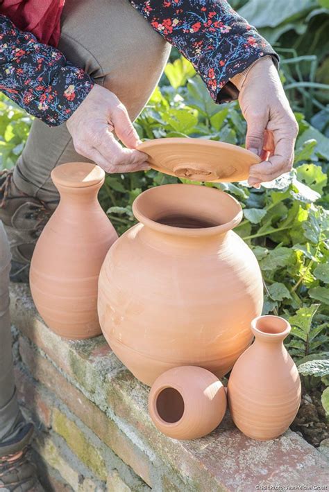 Utiliser Les Oyas Au Jardin Pour Moins Arroser Détente Jardin