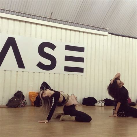 Mackenzie Stretch Home Facebook