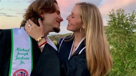 Prince Jackson Anuncia Su Compromiso Con Molly Schirmang Su Novia De