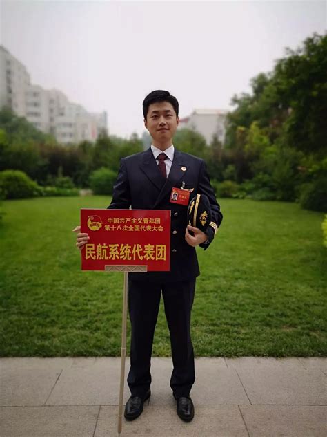 走近团十八大代表：东航90后飞行员陈东哲 搜狐大视野 搜狐新闻