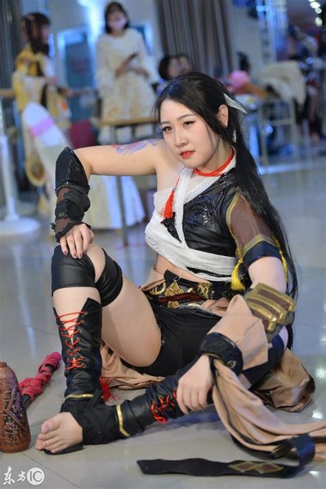 Cosplay動漫真人騷 多數少女扮演胸大無腦的角色 每日頭條