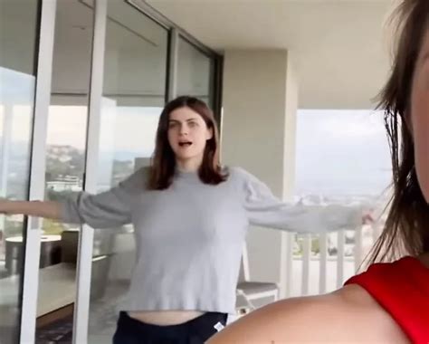 Alexandra Daddario Nackt Porno Videos And Sex Tapes Heiße Xxx Bewertete