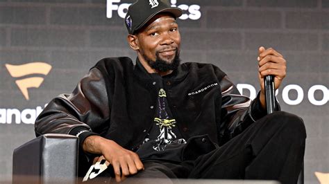 Sjö Lið Skiptust á Sex Leik­mönnum Vísir