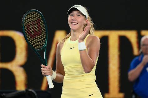 Daily Dose Of Social Media Djokovics Swollen Eye Sparks Concerns