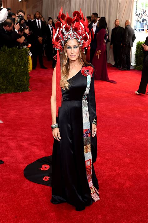 Sarah Jessica Parker En La Met Gala Sus Mejores Looks Cada Año Vogue