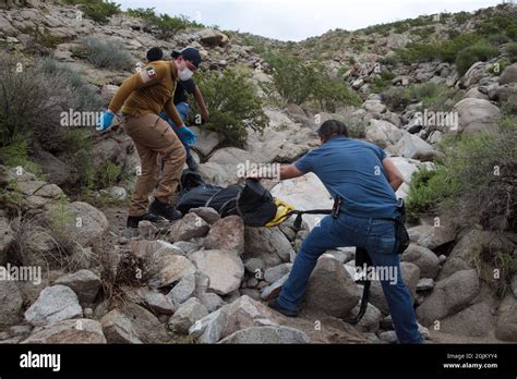 A Migrant Who Came From Ecuador Died While Trying To Climb A Hill To