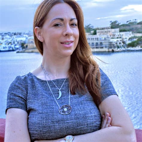 Stephanie Cauchi Meer