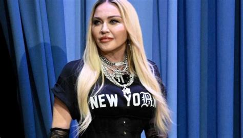 مدونا ترسیده است؛ تعداد محافظانش را افزایش داد