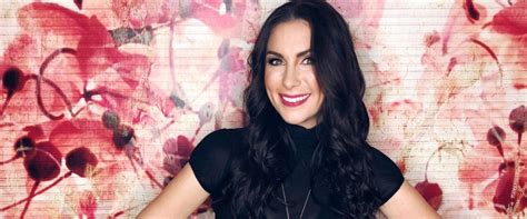 Svojeglava Ajda Mlakar Kot Najstnica Povzročila Kar Nekaj Sivih Las